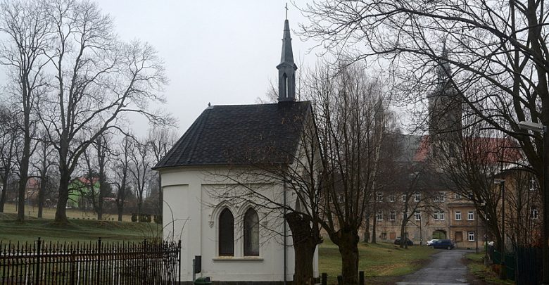 Kaple Andělů strážných (Fürleova kaple) v Mikulášovicích – cokolivokoli.cz